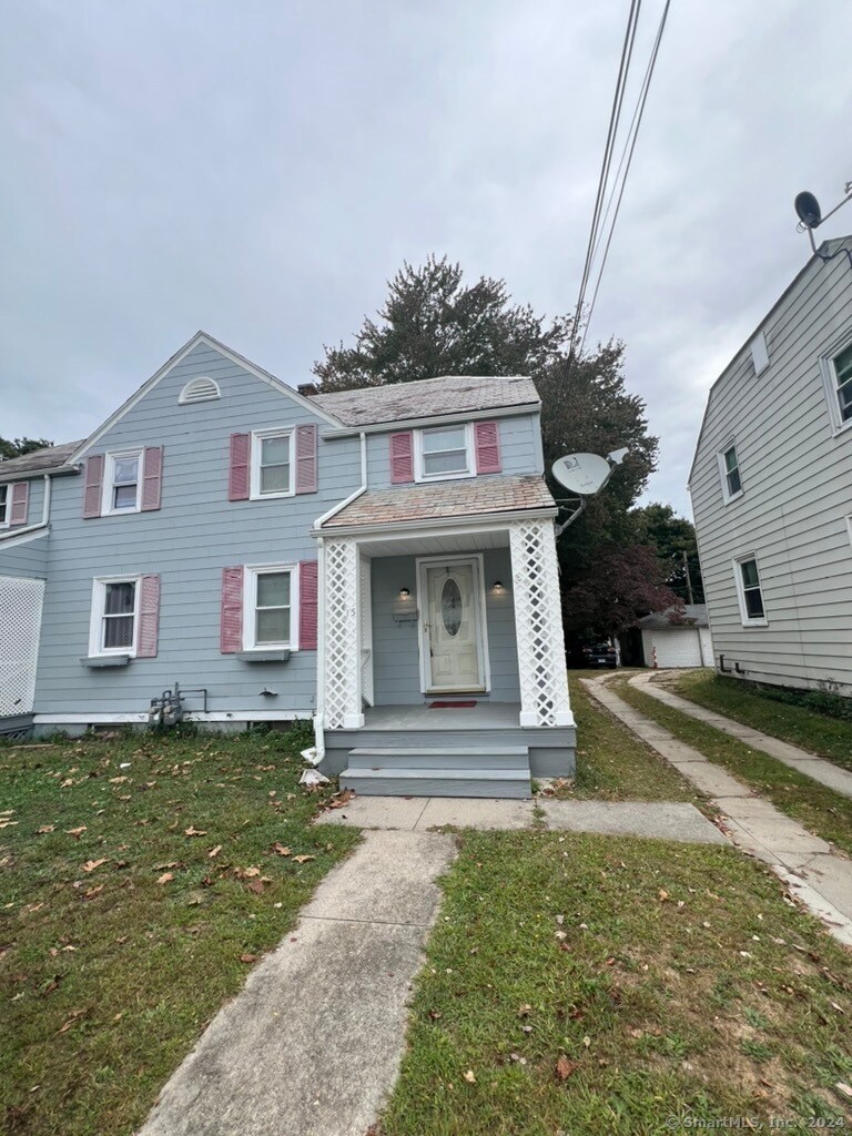 15 Colver St, New London, CT 06320 - Room for Rent in New London, CT ...