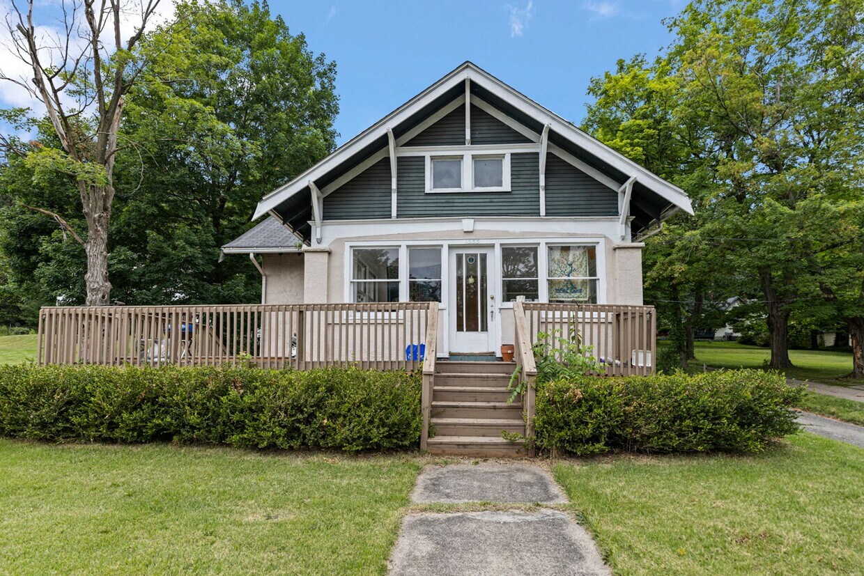 1335 Douglas Ave Unit 1, Kalamazoo, MI 49007 - Room for Rent in ...