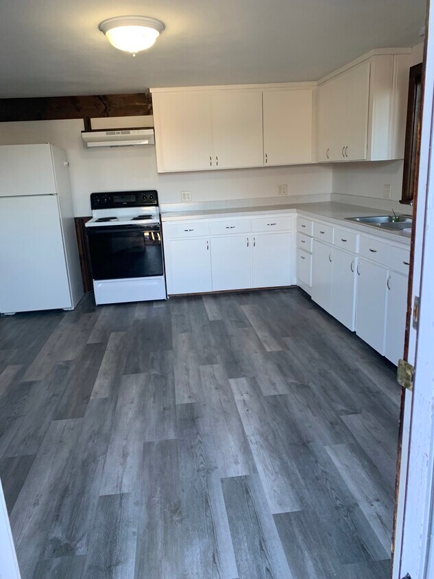 One Phoenix Way, Seabrook, NH 03874 - House Rental in Seabrook, NH ...