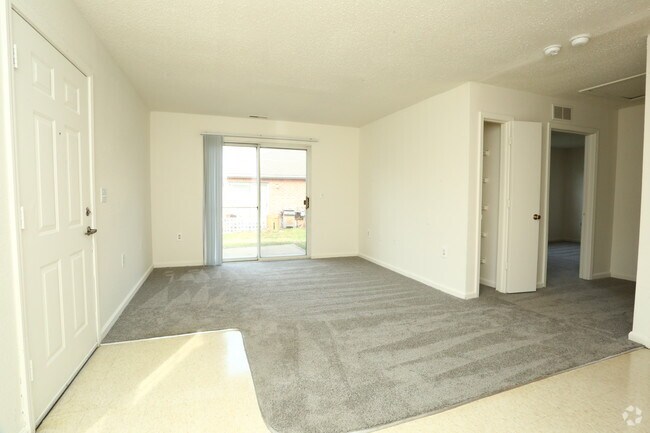 Huron Heights/Huron Ridge Apartments - Ypsilanti, MI | Apartments.com