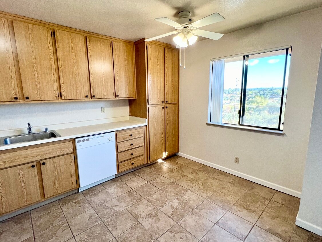 Crest View Apartments - 77 Pacific Ave Auburn, CA 95603 | Apartments.com