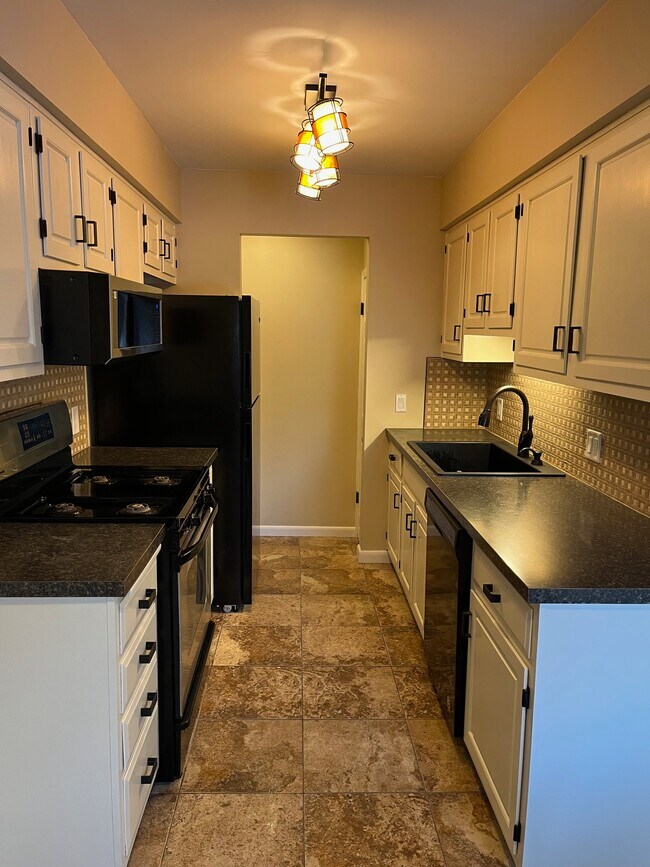 Apartments for Rent with Air Conditioning in Gun Plain Township MI