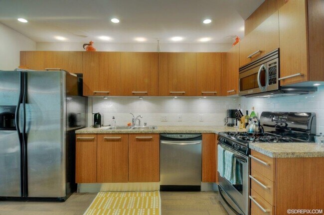 825 W Beech St Unit 204, San Diego, CA 92101 - Condo for Rent in San ...