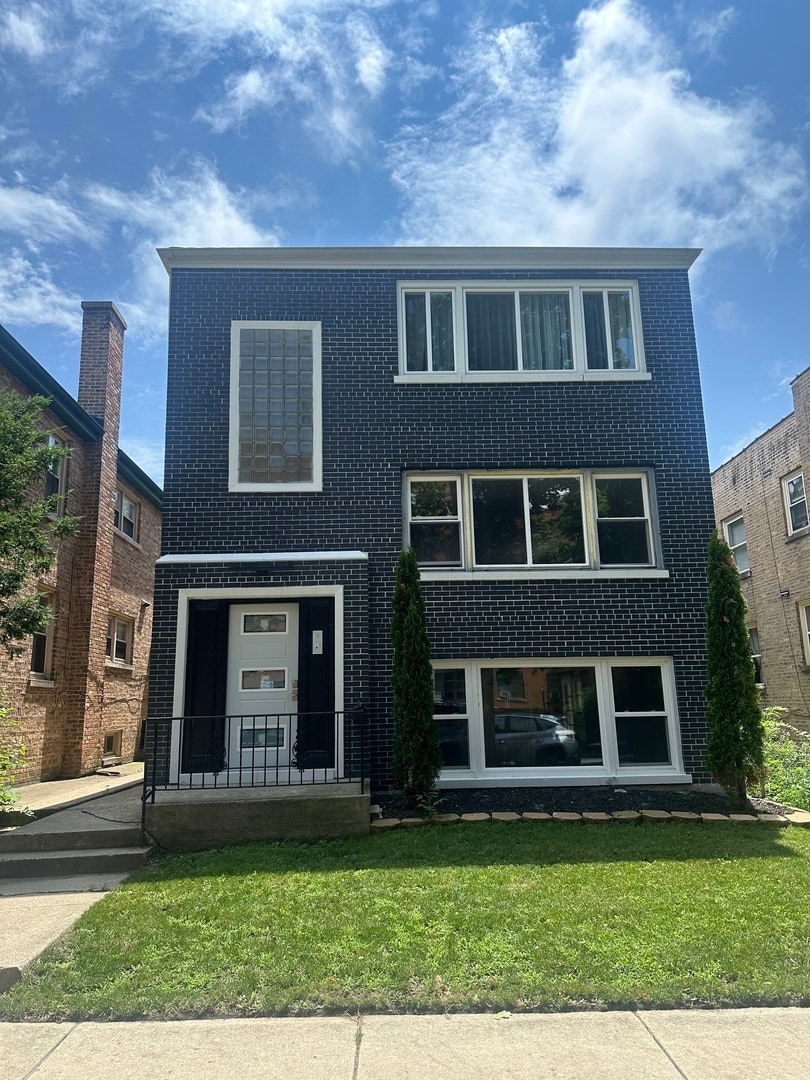 2607 W Rascher Ave, Chicago, IL 60625 - House Rental in Chicago, IL ...