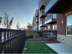 AMLI Deerfield Rentals - Deerfield, IL | Apartments.com