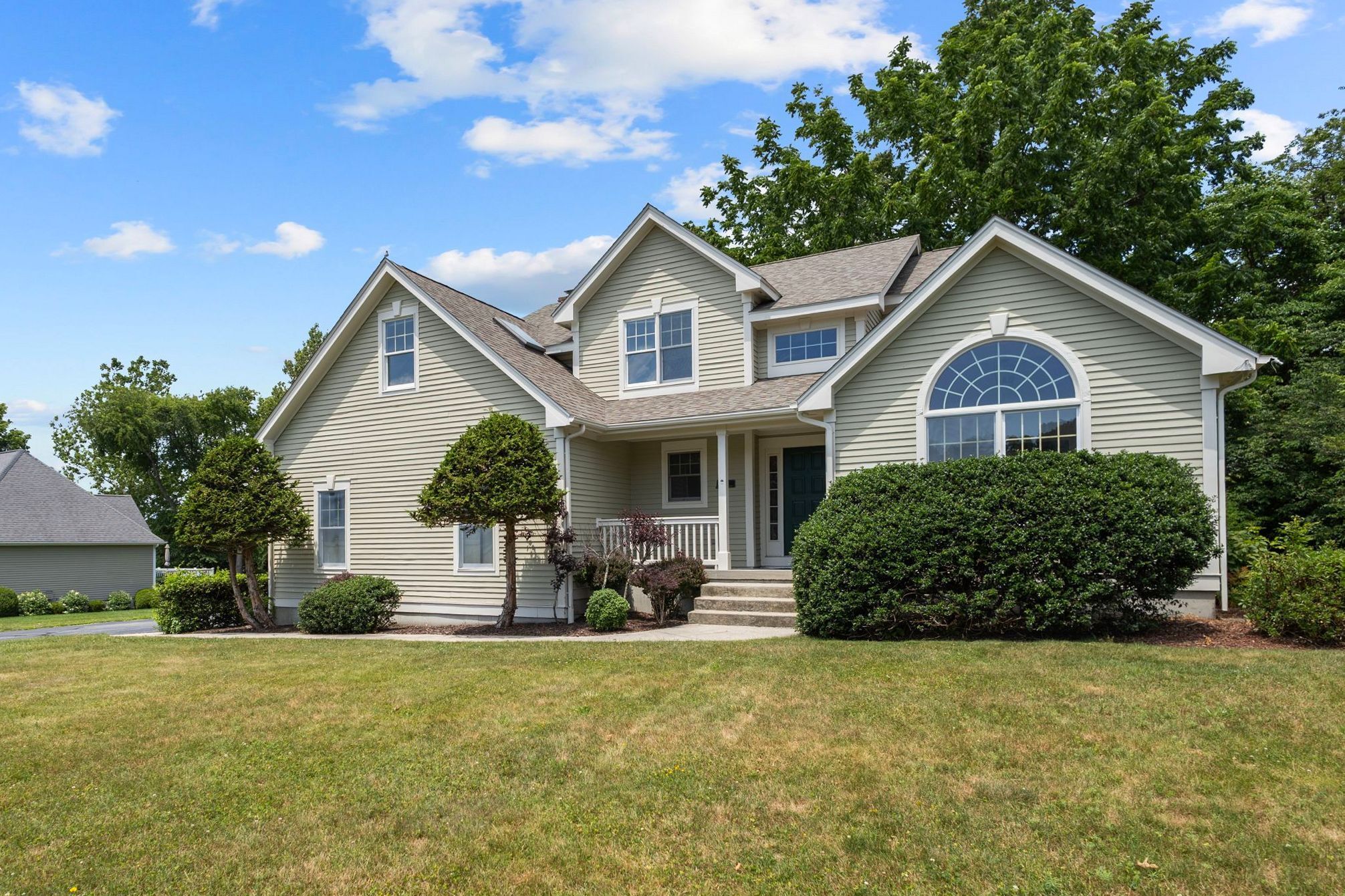 15 Jacobs Point Rd, Warren, RI 02885 - House Rental in Warren, RI ...