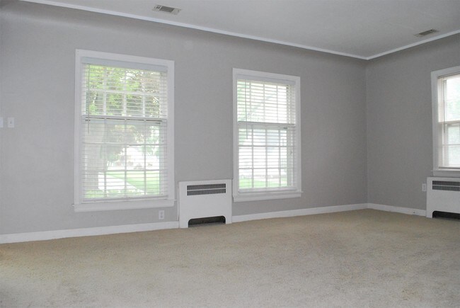 516 Dunreath Dr NE, Cedar Rapids, IA 52402 - House Rental in Cedar ...