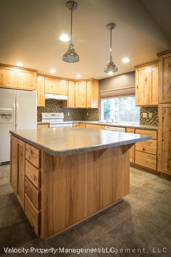 61180 Ladera Rd, Bend, OR 97702 - House Rental in Bend, OR | Apartments.com