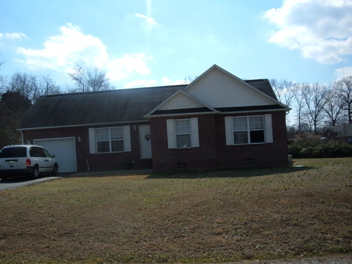 415 Blake Cir, Cookeville, TN 38501 - House Rental in Cookeville, TN ...