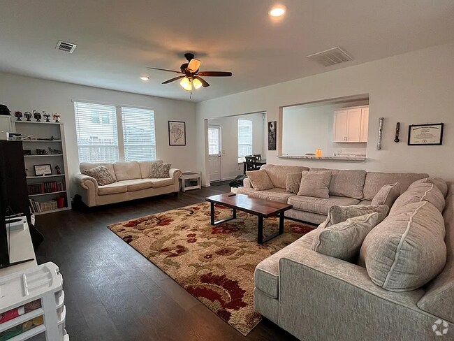 Coe Country Apartments for Rent with Hardwood Floors - Magnolia, TX ...