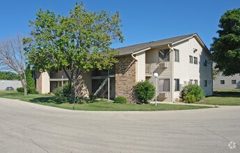 Orchard Springs Rentals - Racine, WI | Apartments.com