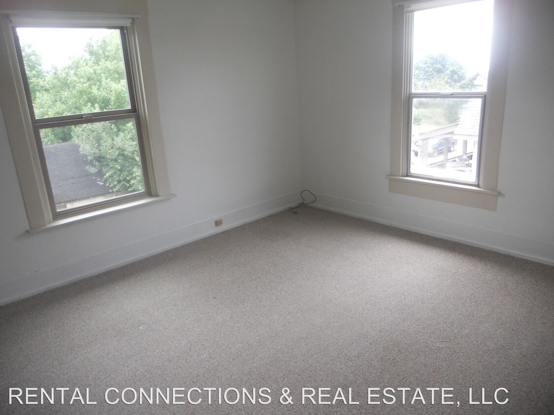 111 Cottage Way, Aberdeen, WA 98520 - Condo for Rent in Aberdeen, WA ...