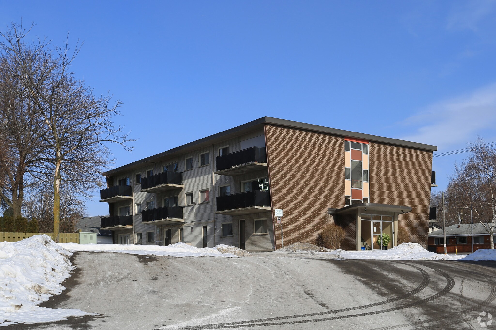180 Franklin St N, Kitchener, ON N2A 1Y2 Appartements - 180 Franklin St ...