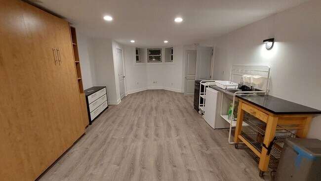 Apartments for Rent with Washer & Dryer in Dudley Triangle, Boston ...