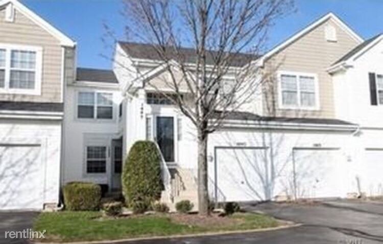 1443 Meadowsedge Ln, Carpentersville, IL 60110 - Townhome Rentals in ...