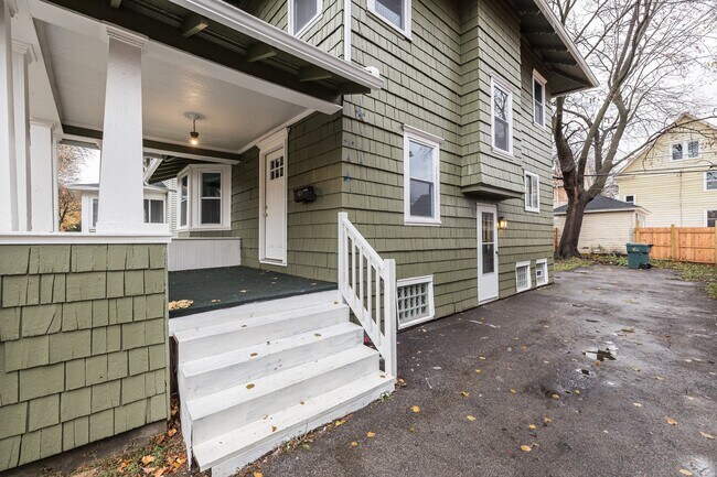 86 Northview Ter, Rochester, NY 14621 - House Rental in Rochester, NY ...