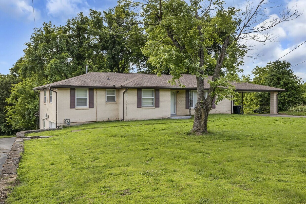 415 Ezell Pike, Nashville, TN 37217 - House Rental in Nashville, TN ...