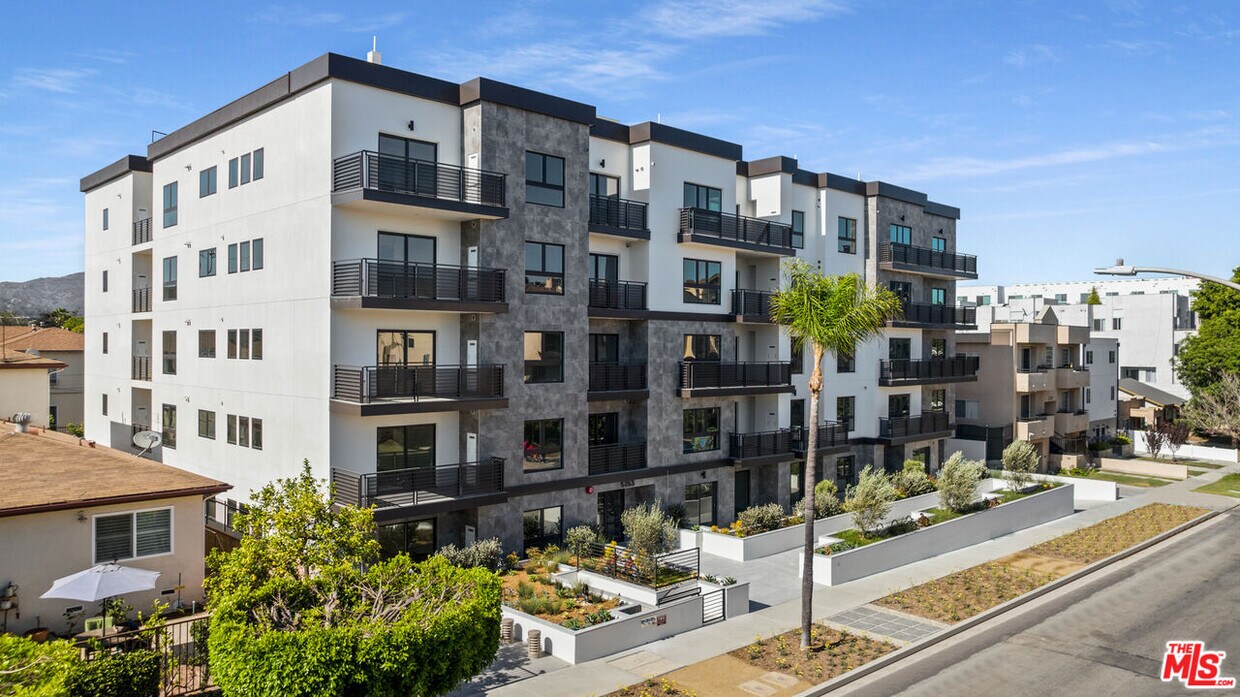 5153 W Maplewood Ave Unit 304, Los Angeles, CA 90004 - Room for Rent in ...