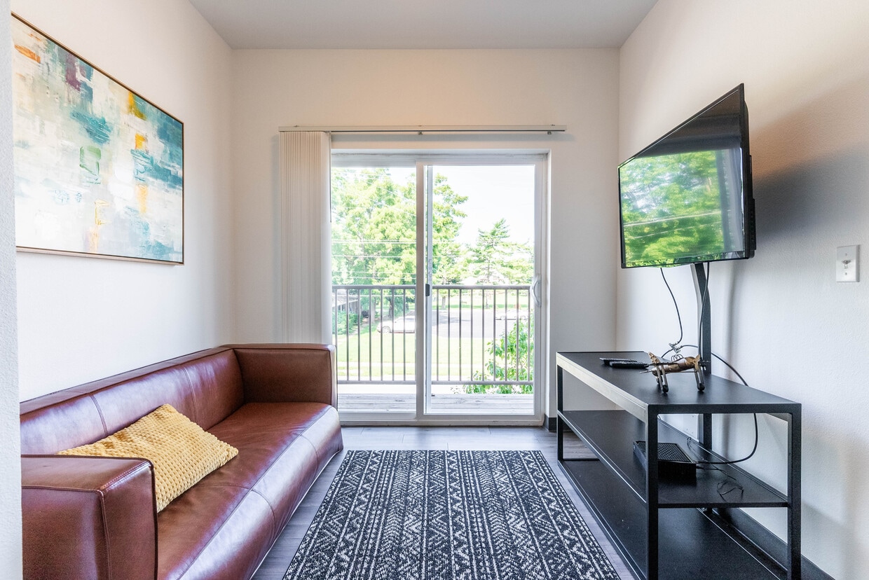 Bear Paw Commons - 405 E Madison St Springfield, MO 65806 | Apartments.com