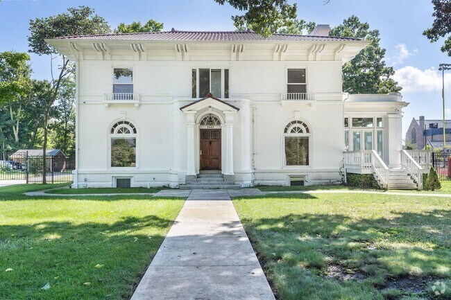 Watson-McCord Apartments for Rent with High Ceilings - Indianapolis, IN ...