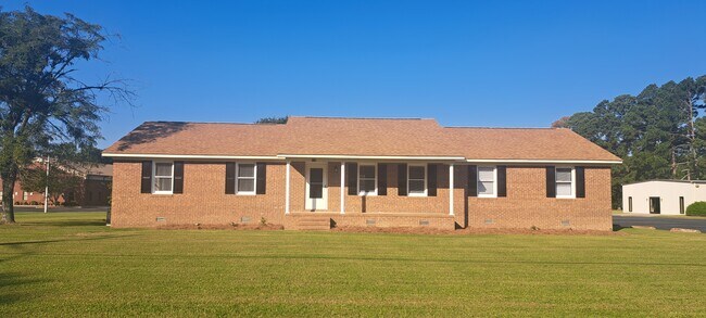 Musgrave Manor Condos for Rent - Goldsboro, NC from | Apartments.com