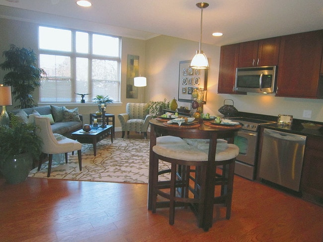 One Franklin Square - 460 N Franklin St Syracuse, NY - Apartments for ...