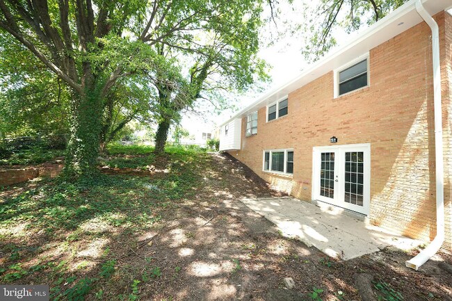 College Park Woods Apartments for Rent with a Garage - College Park, MD ...