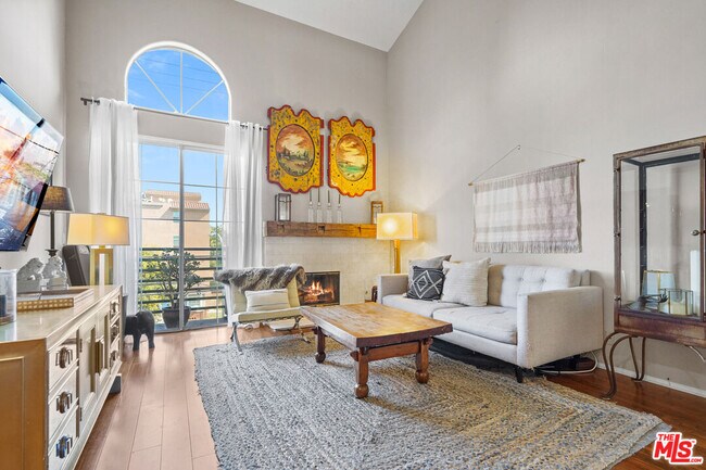 10604 Valley Spring Ln Unit 304, Los Angeles, CA 91602 - Condo for Rent ...