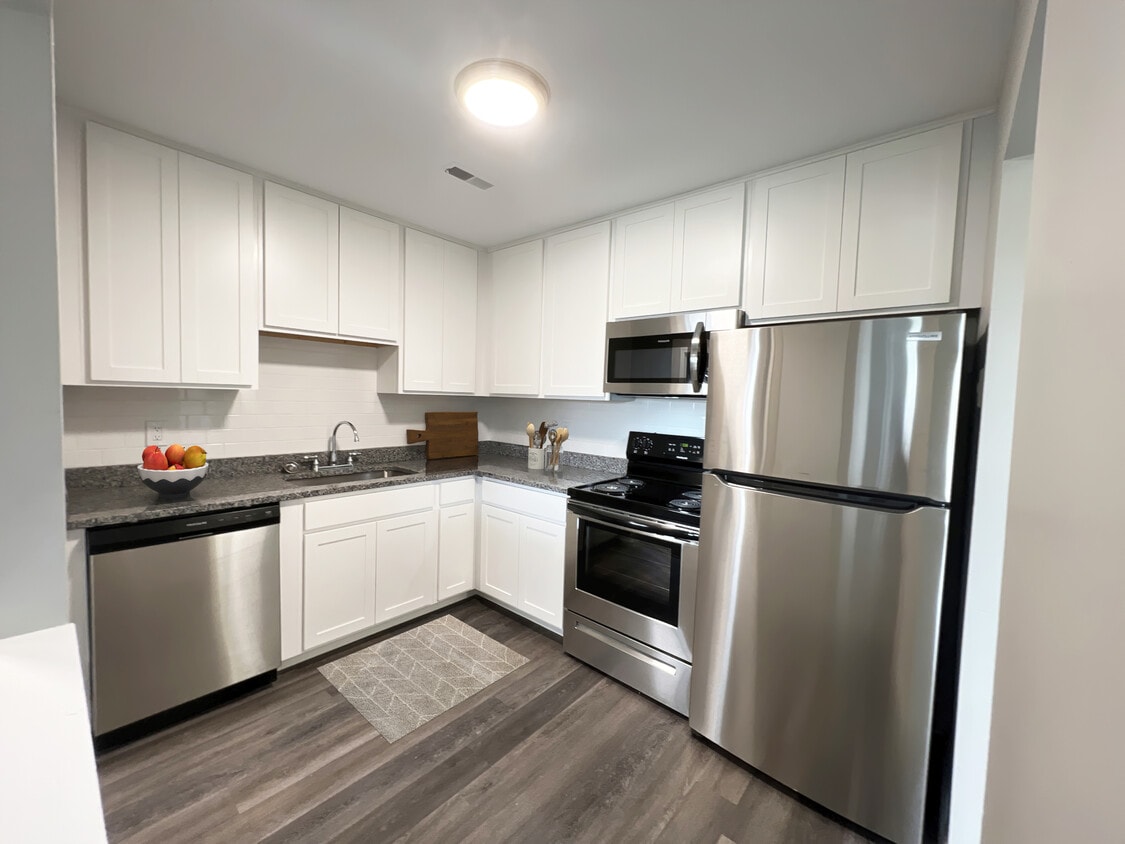 Chalet Villa Lakefront Community - 6935 Tuson Blvd Clarkston, MI 48346 ...