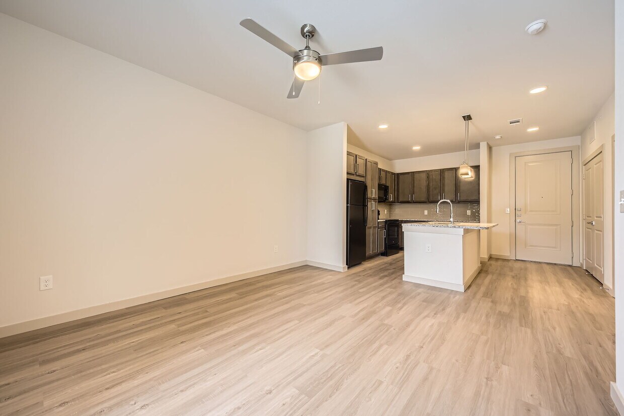 Heritage Estates at Edmonds - 1727 S Edmonds Ln Lewisville, TX 75067 ...