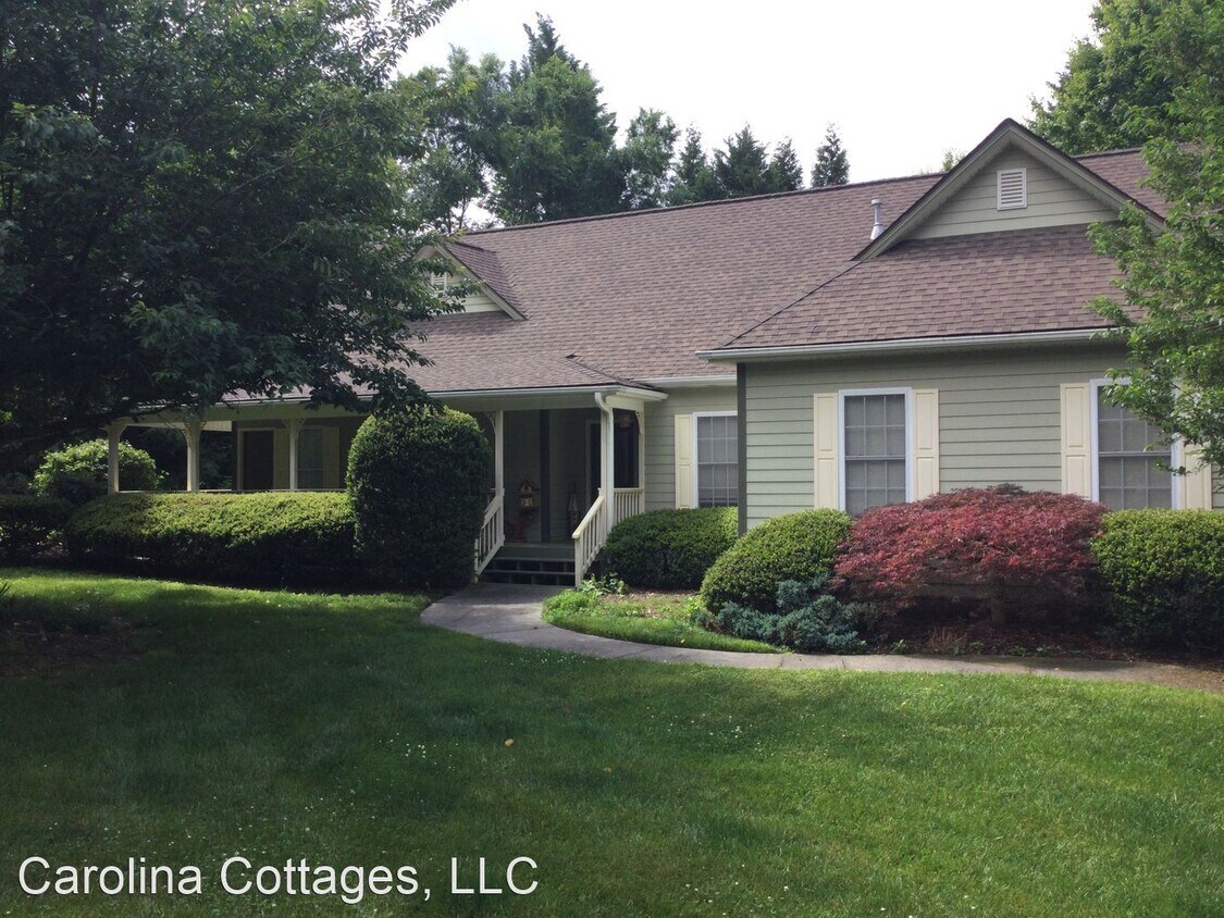 10 Westminster Ct, Hendersonville, NC 28739 - House Rental in ...