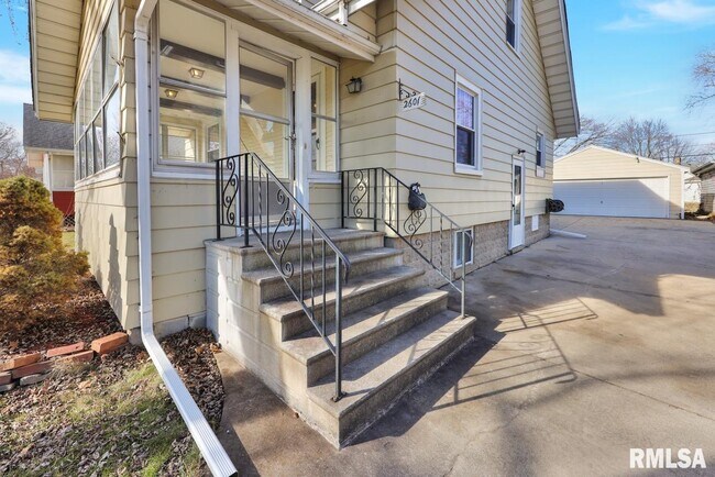2601 W Kenwood Ave, West Peoria, IL 61604 - House Rental in West Peoria ...