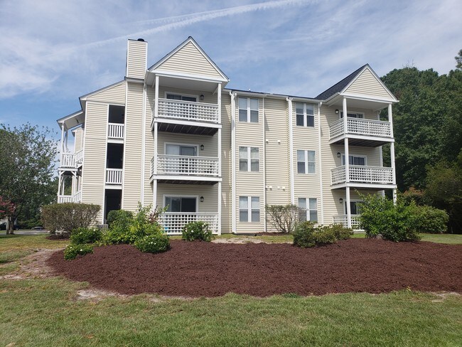 Bluff Ridge Apartment Homes Apartments - 215 Valencia Dr Jacksonville ...