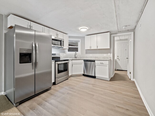 1657 W Winona St, Chicago, IL 60640 - House Rental in Chicago, IL ...