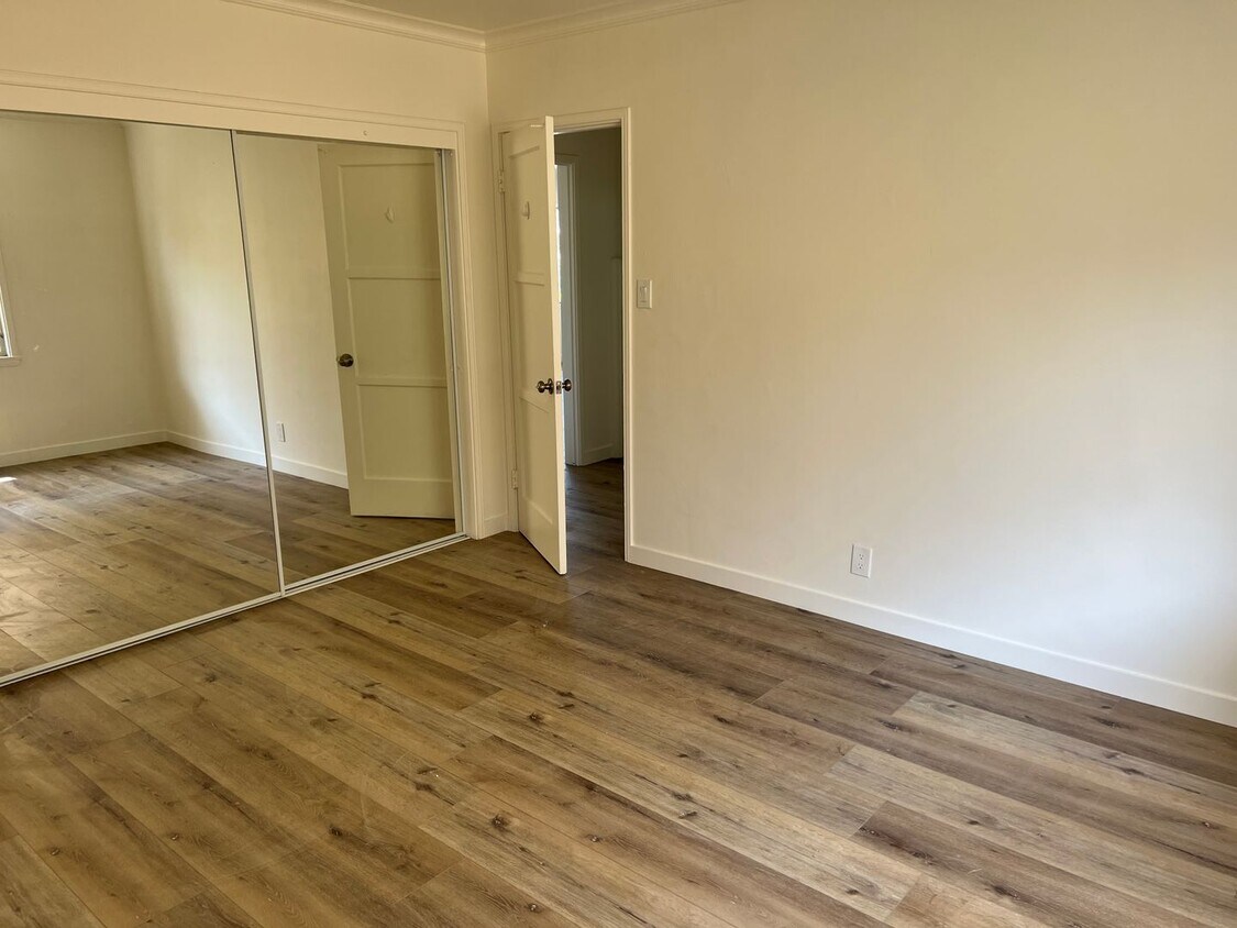 3494 Rowena Ave Unit 08, Los Angeles, CA 90027 - Room for Rent in Los ...