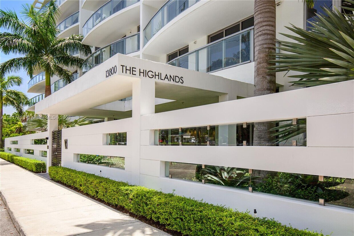 13800 Highland Dr Unit 202, North Miami Beach, FL 33181 - Room for Rent ...
