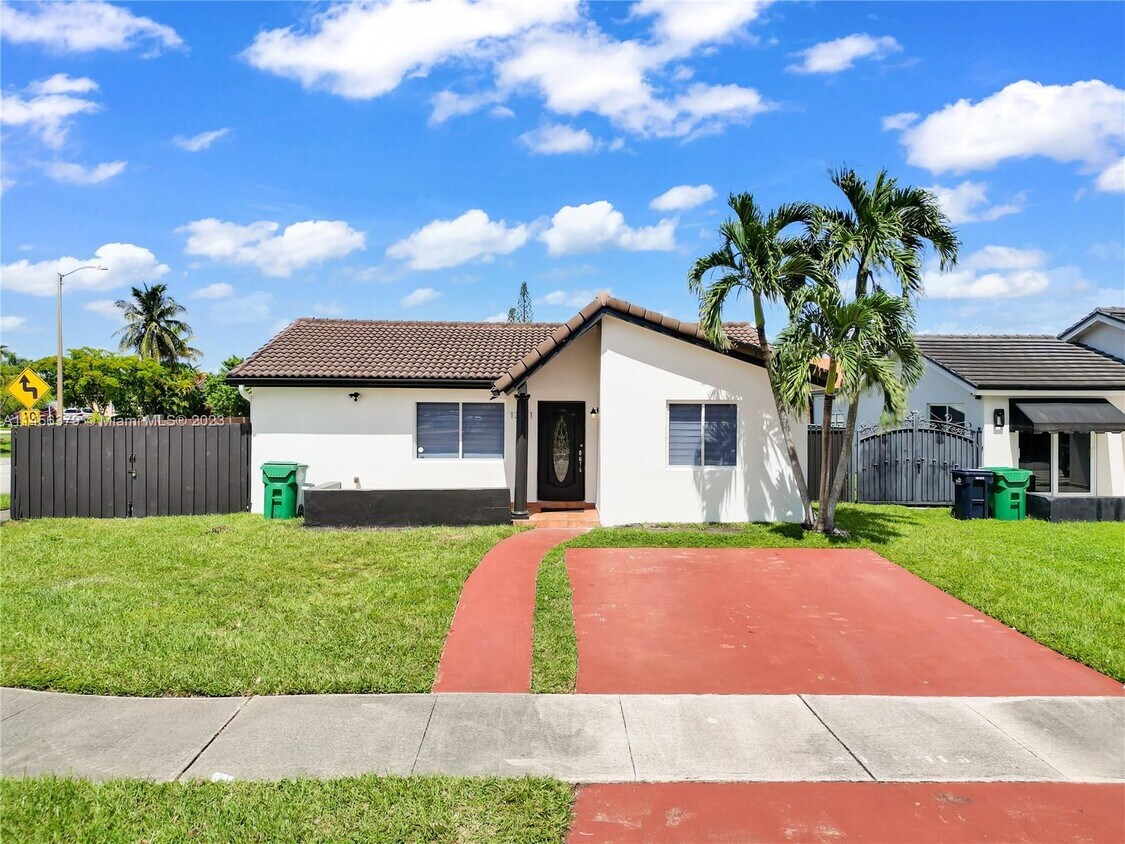 13821 SW 24th St, Miami, FL 33175 - House Rental in Miami, FL ...