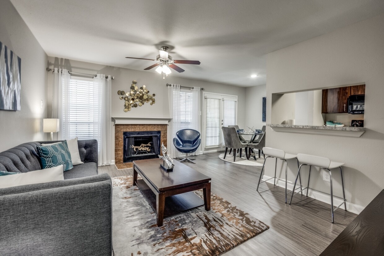 Chelsea at Fallbrook - 11000 Crescent Moon C... Houston, TX 77064 ...