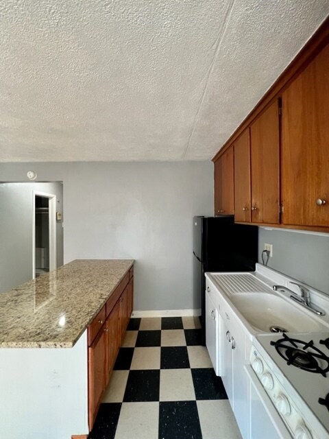 Corona Manor - 1010 Corona St Denver, CO 80218 | Apartments.com