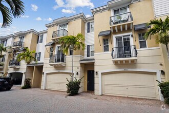 Vistazo at Boca Raton Apartments for Rent with Hardwood Floors - Boca ...