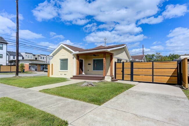 Third Ward Houses for Rent - 106 Homes - Page 2 | Apartments.com