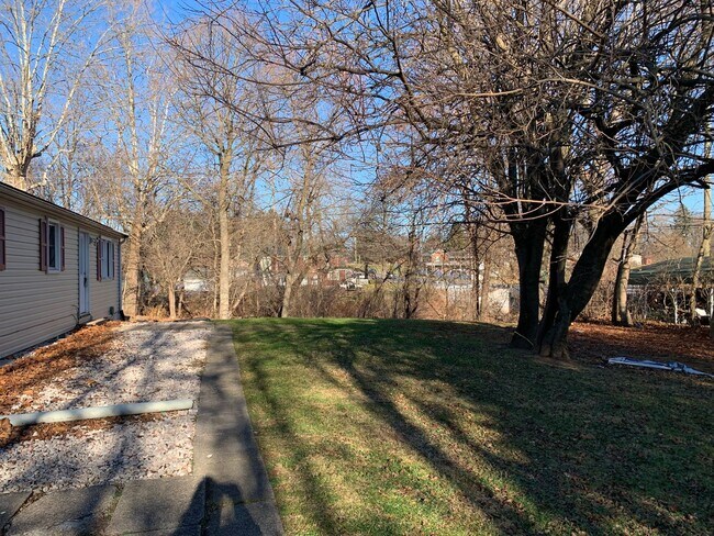 1997-1999 Philadelphia Ave Unit 1999 A, Chambersburg, PA 17201 - Room ...