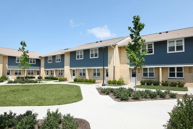 Oakley Square Apartments - Chicago, IL | Apartments.com