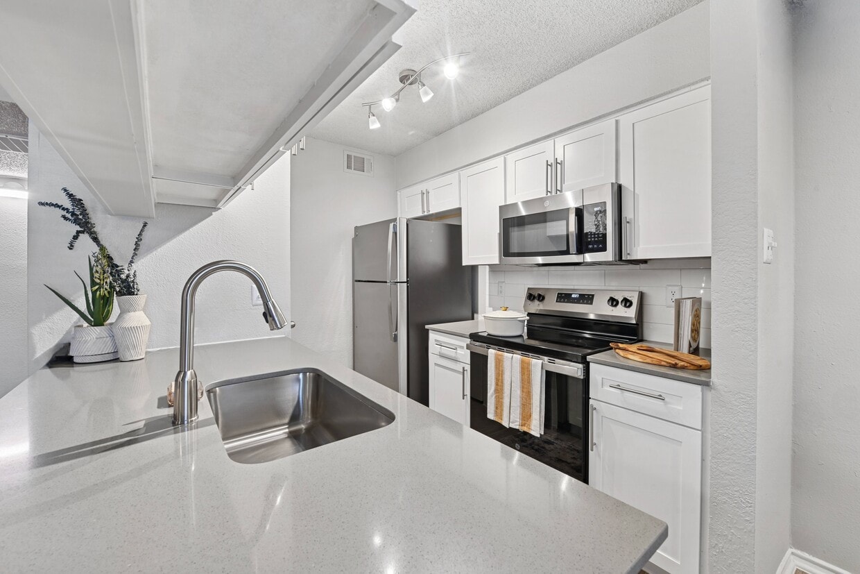Cedars at River Legacy Park - 903 Ashford Ln Arlington, TX 76006 ...