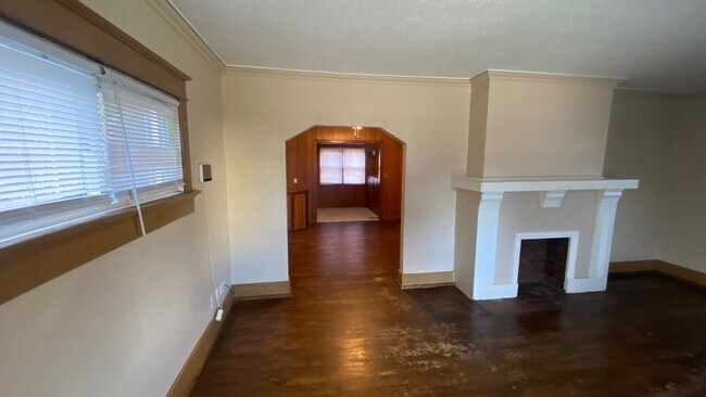 2017 Mayfair Rd, Dayton, OH 45405 - House Rental in Dayton, OH ...