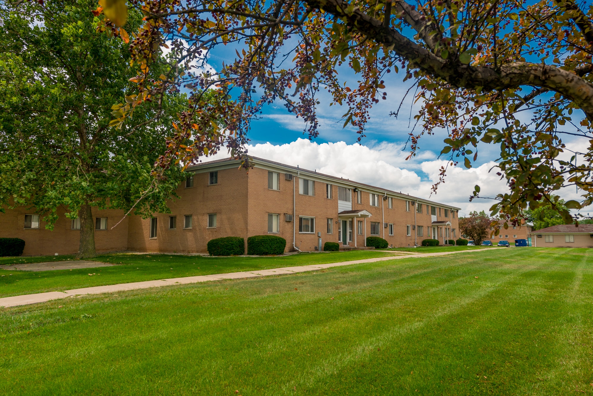 Warren Manor - 21516 Dequindre Rd Warren, MI 48091 | Apartments.com