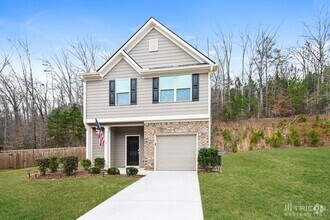 Creekview At Anneewakee Trails Apartments for Rent with a Swimming Pool ...