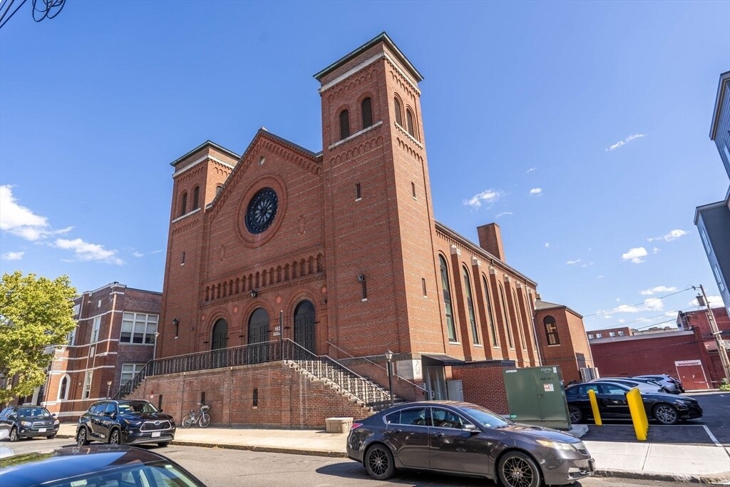 163 Chestnut St Unit C105, Chelsea, MA 02150 - Room for Rent in Chelsea ...