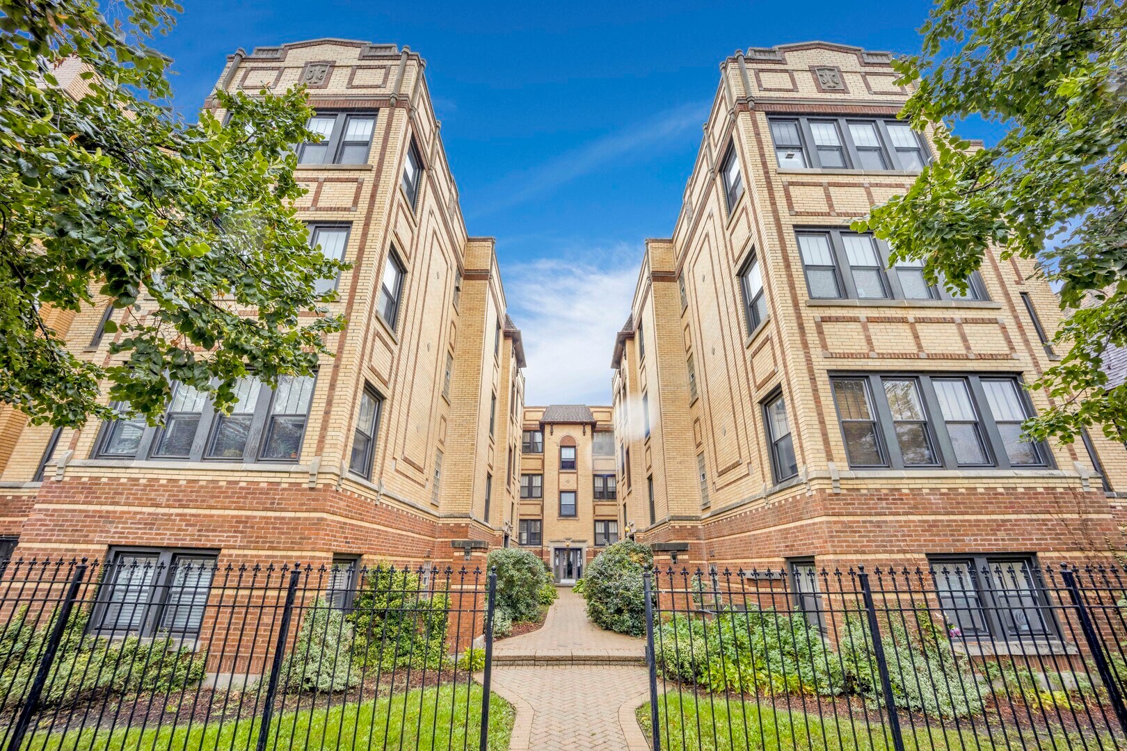 4337 N Troy St Unit 2W, Chicago, IL 60618 - Condo for Rent in Chicago ...