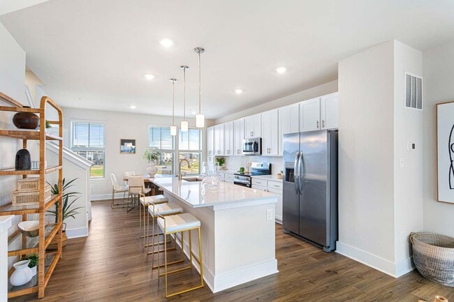 Apartments for Rent with a Living Room in Franklintown PA - Page 2 ...